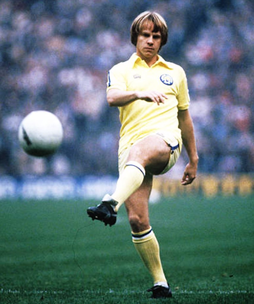 Arthur Graham là ai? Tiểu Sử Và Sự Nghiệp Cầu Thủ Người Scotland